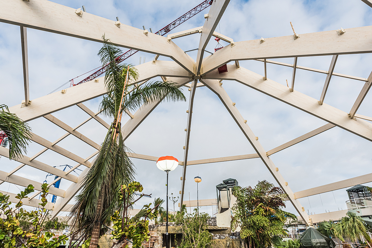 SUPA - Complex project aan zee - Woema